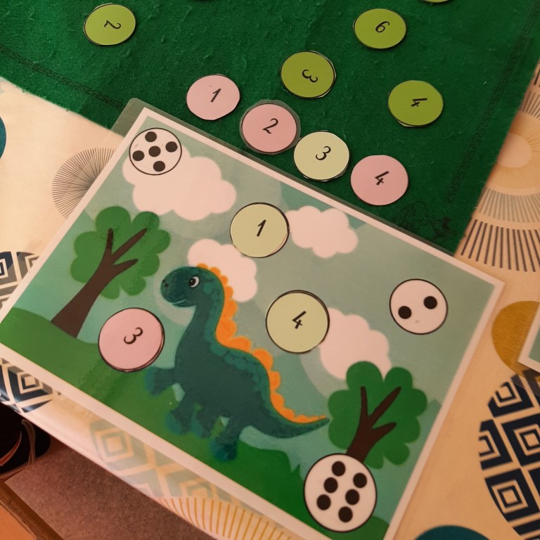 Activités autour des dinosaures – Le blog d'Ann