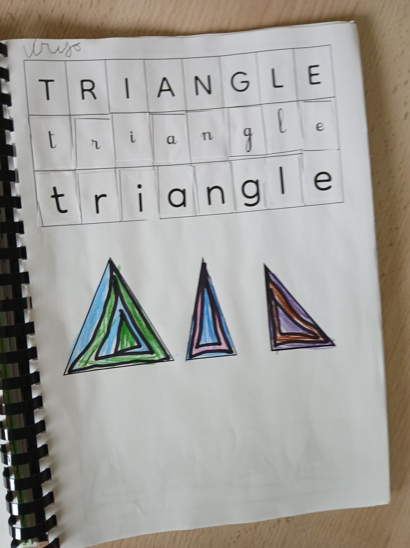 Mon livre des formes géométriques – Le blog d'Ann